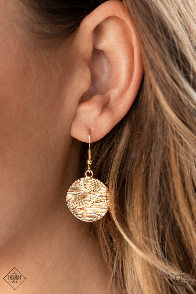 Circulating Shimmer - Gold – Tiki & Chief (www.tikiandchief.com)